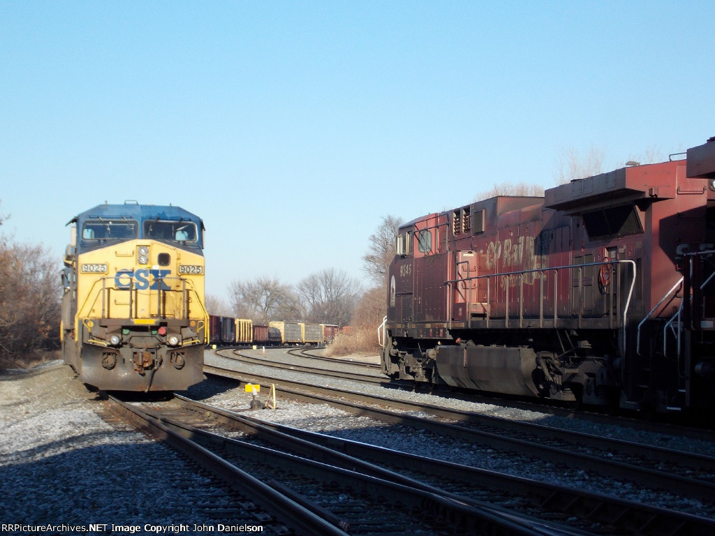CSX 9025